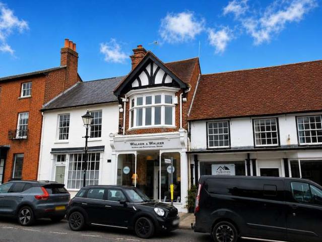 2 Bedroom Maisonette Flat