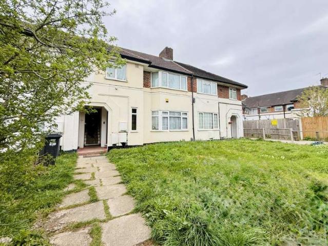 2 Bedroom Maisonette Flat