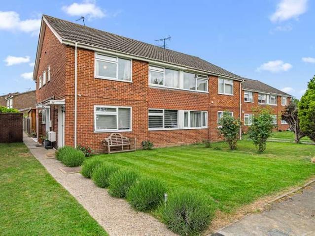 2 Bedroom Maisonette Flat