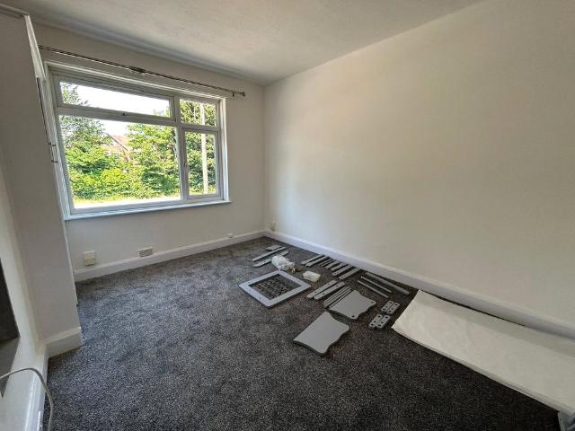 2 bedroom Maisonette in London Road, Bracknell