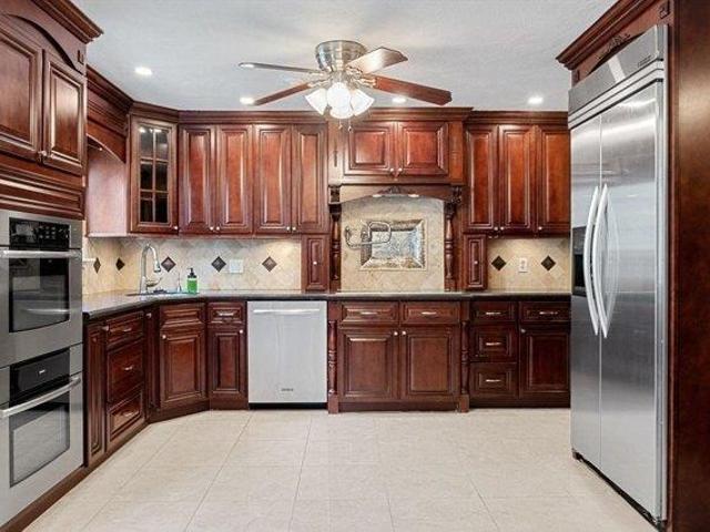 2 bedroom, Malden MA 02148 102478380