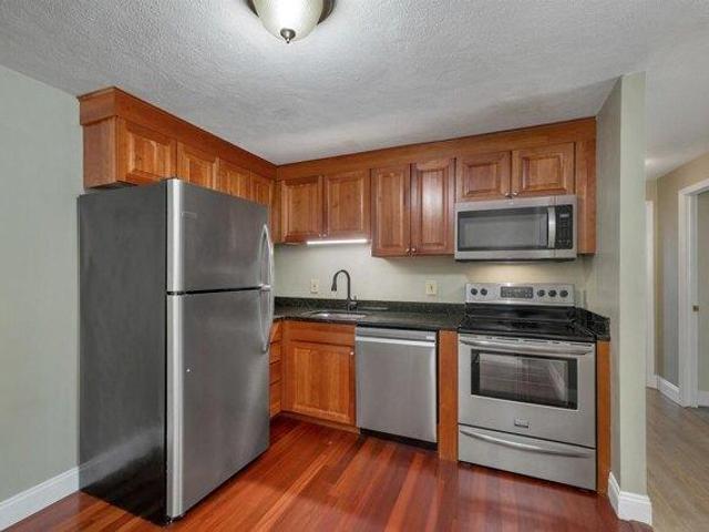 2 bedroom, Manchester NH 03104 LS102279694