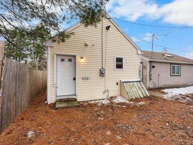 2 bedroom, Manchester NH 03109 102215329