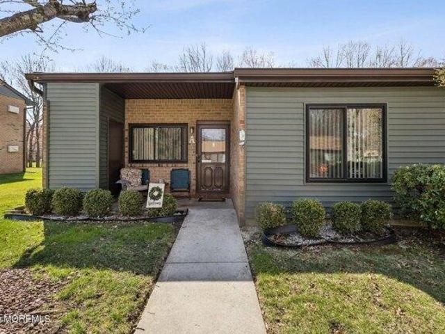 2 bedroom, Manalapan NJ 07726 102030227