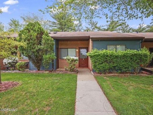 2 bedroom, Manalapan NJ 07726 102529048