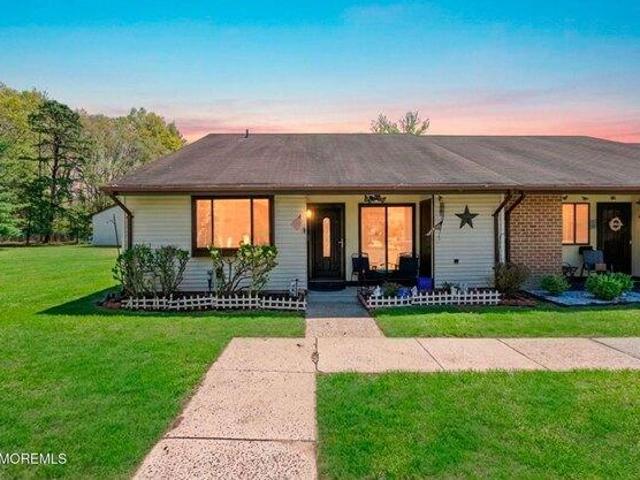 2 bedroom, Manalapan NJ 07726 102728009