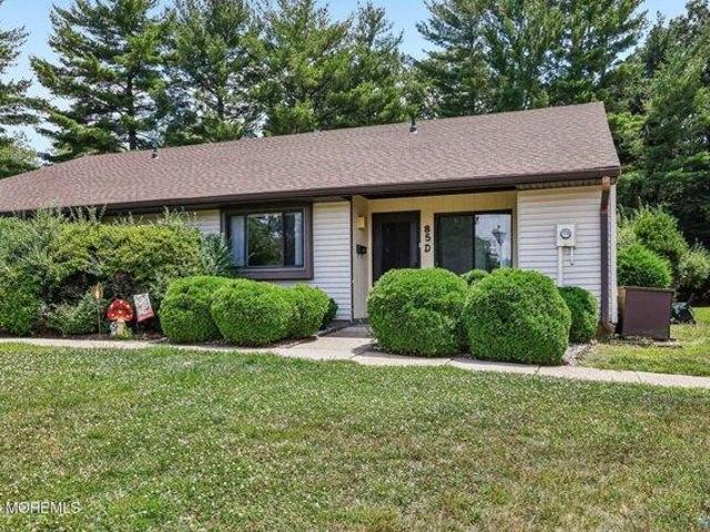 2 bedroom, Manalapan NJ 07726 104604550
