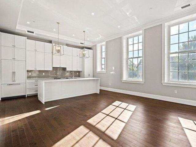 2 bedroom, Marblehead MA 01945 103928994