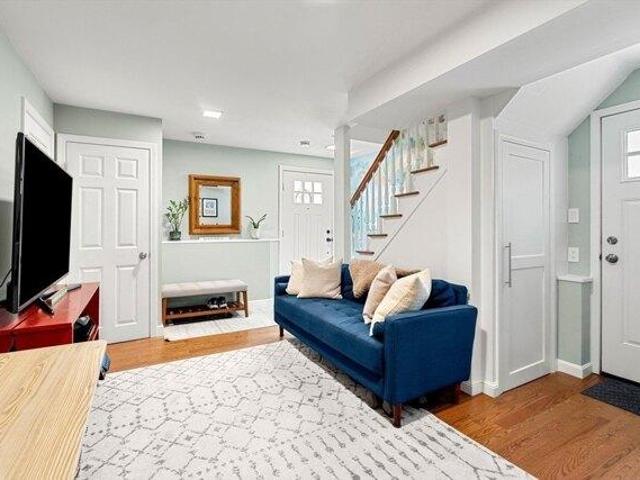 2 bedroom, Marblehead MA 01945 104604597