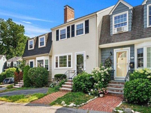 2 bedroom, Marblehead MA 01945 104689559