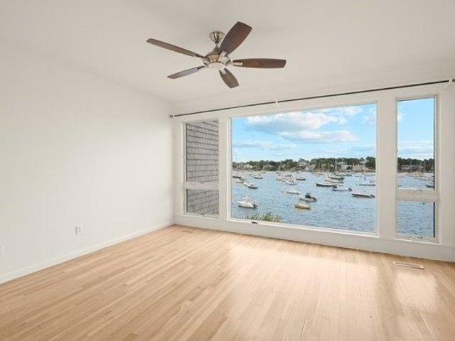 2 bedroom, Marblehead MA 01945 104261872