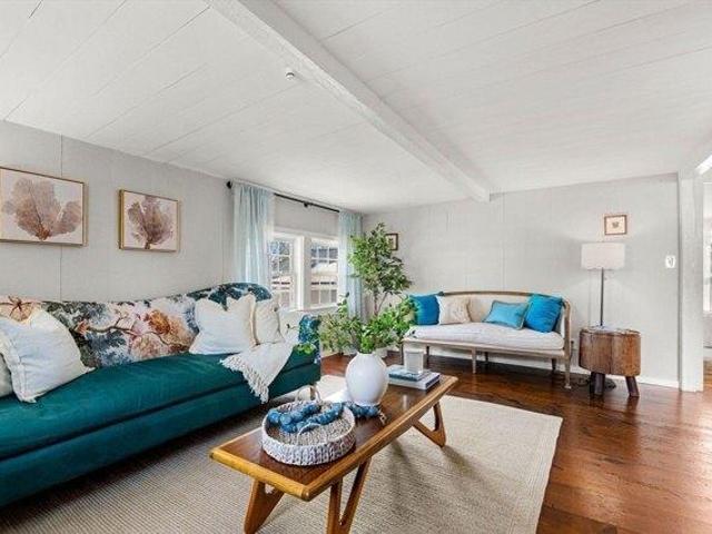 2 bedroom, Marblehead MA 01945 LS102530047