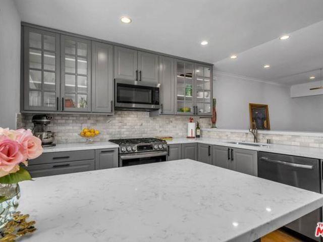 2 bedroom, Marina del Rey CA 90292 88459788