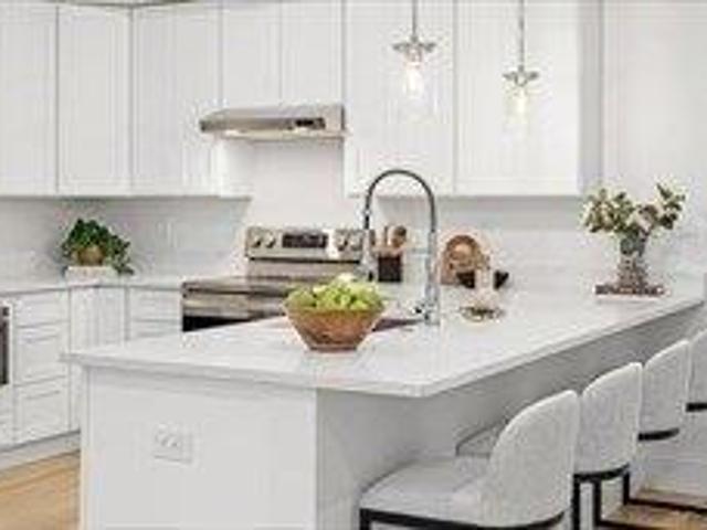 2 bedroom, Marlborough MA 01752 102412578