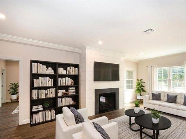 2 bedroom, Marshfield MA 02050 102000023