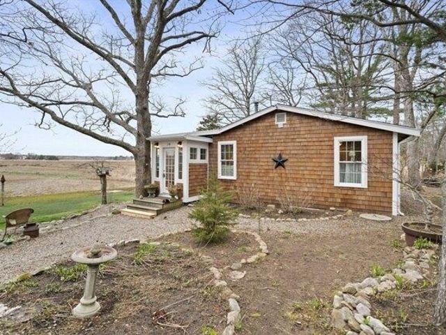 2 bedroom, Marshfield MA 02050 LS102158003