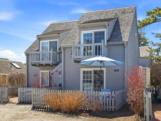 2 bedroom, Mashpee MA 02649 101999832
