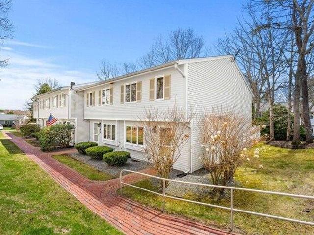 2 bedroom, Mashpee MA 02649 102121268