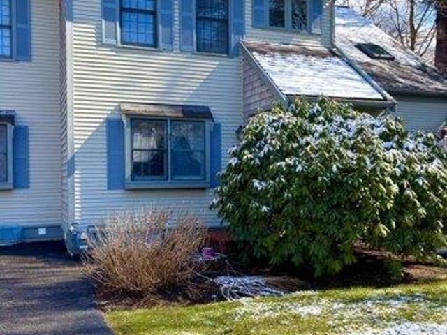 2 bedroom, Mashpee MA 02649 102121298