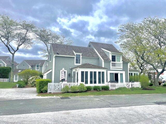 2 bedroom, Mashpee MA 02649 102215694