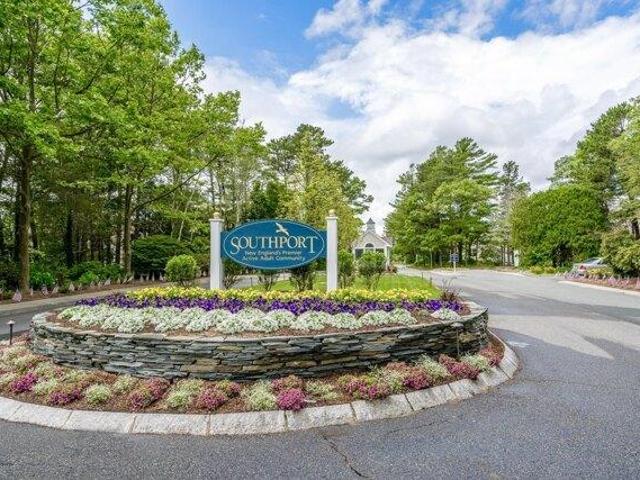 2 bedroom, Mashpee MA 02649 102216363