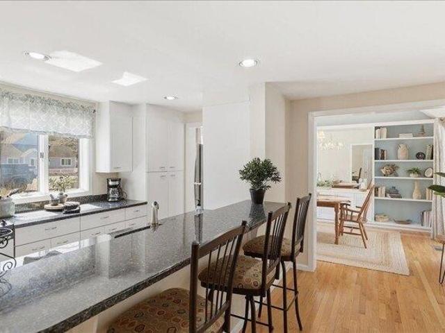 2 bedroom, Mashpee MA 02649 103250597