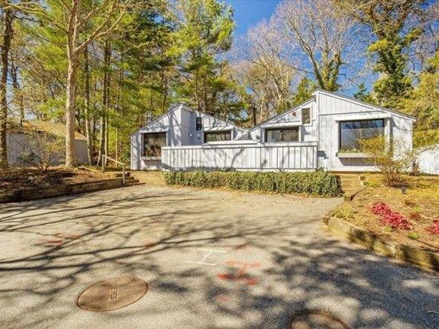 2 bedroom, Mashpee MA 02649 LS103098392
