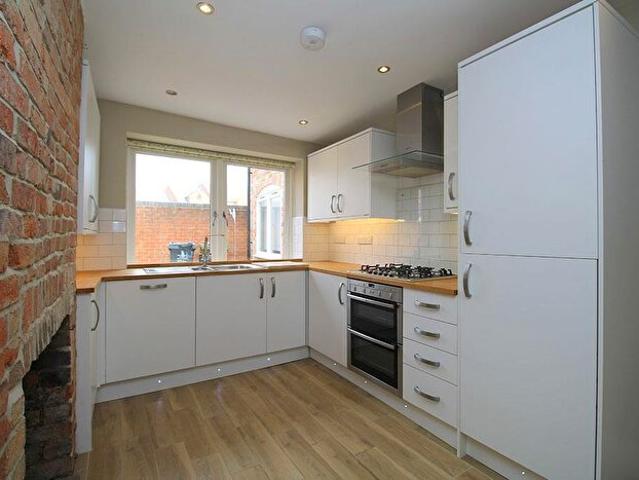 2 Bedroom Mews To Rent In Parish Mews, Loughborough, LE11