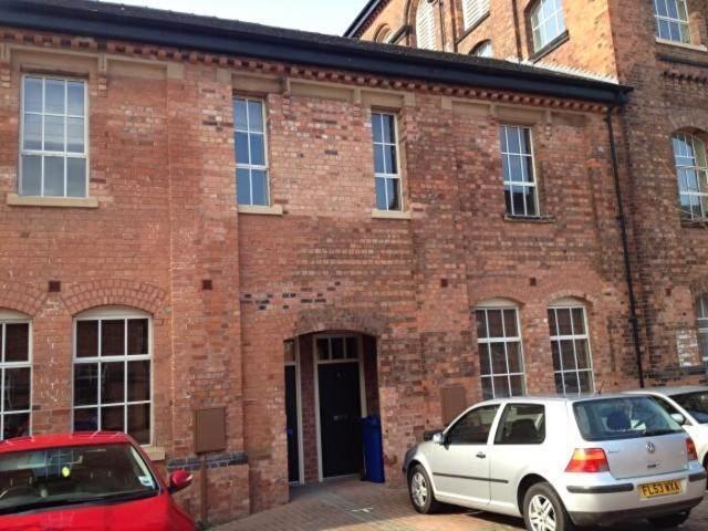 2 Bedroom Mews To Rent In Tiger Court, Burton on Trent, DE14