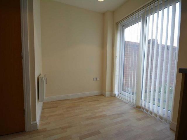 2 bedroom mews to rent