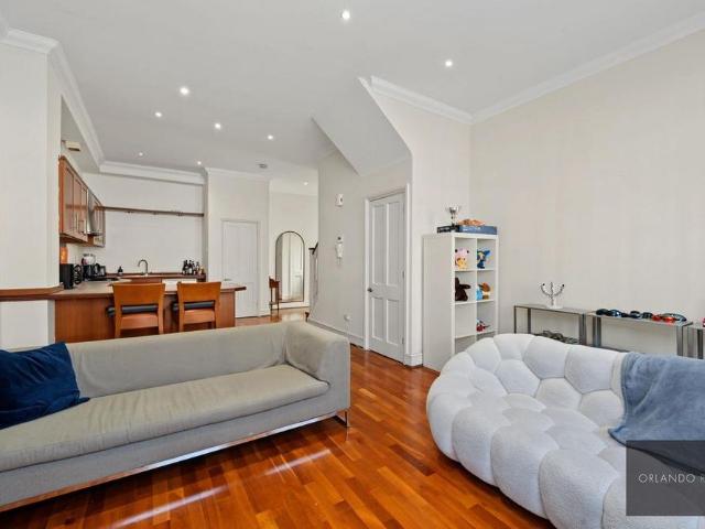 2 bedroom mews to rent
