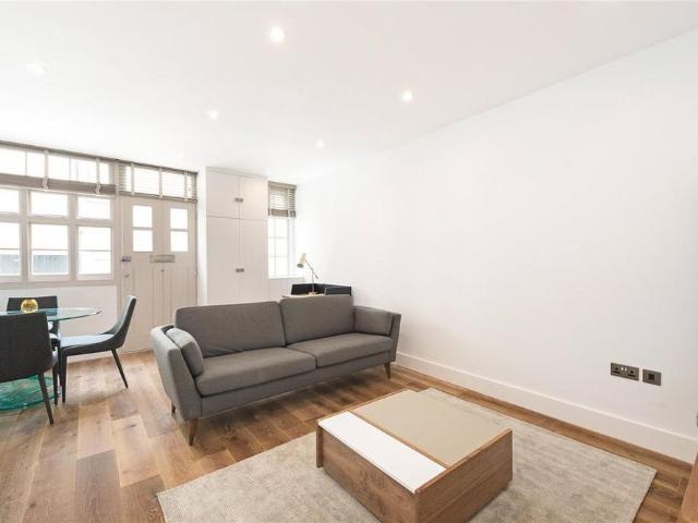 2 bedroom mews to rent