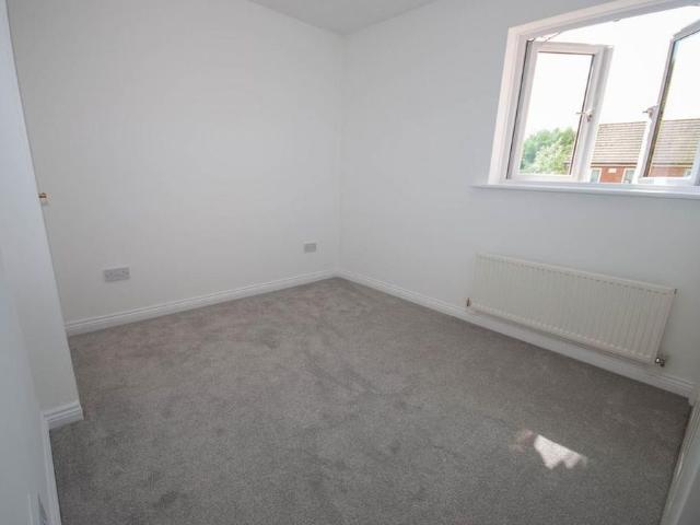 2 bedroom mews to rent
