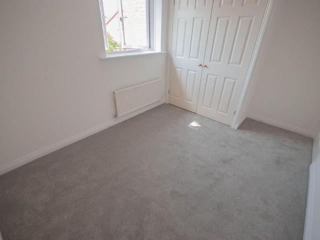2 bedroom mews to rent