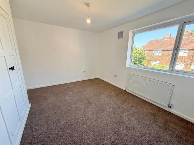 2 bedroom mews to rent