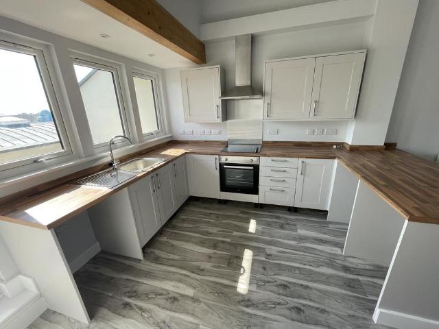 2 bedroom mews to rent