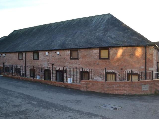 2 bedroom mews to rent