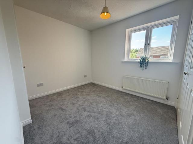 2 bedroom mews to rent