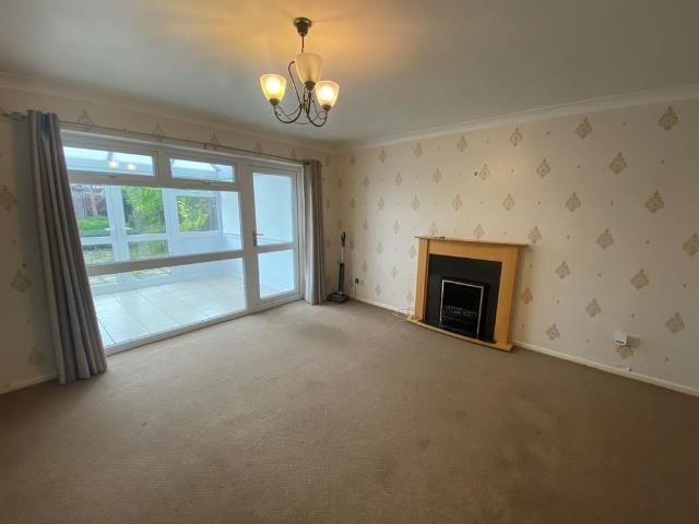 2 bedroom mews to rent