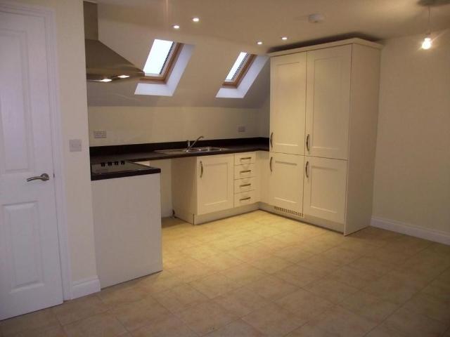 2 bedroom mews to rent