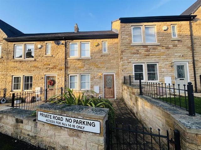2 bedroom mews to rent