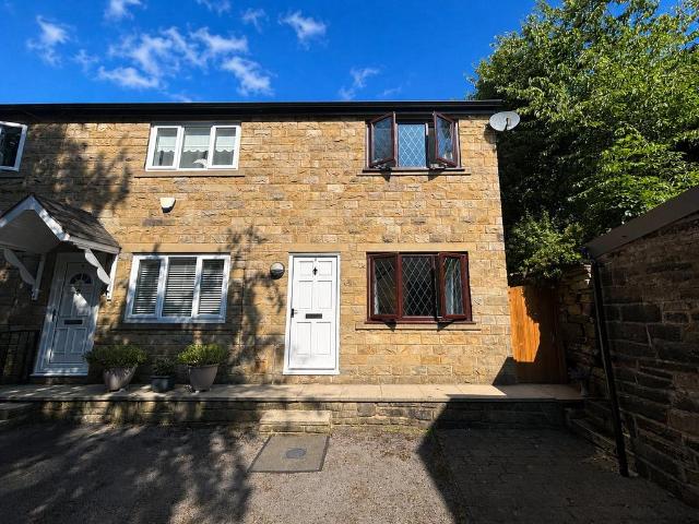 2 bedroom mews to rent