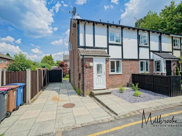 2 bedroom mews to rent