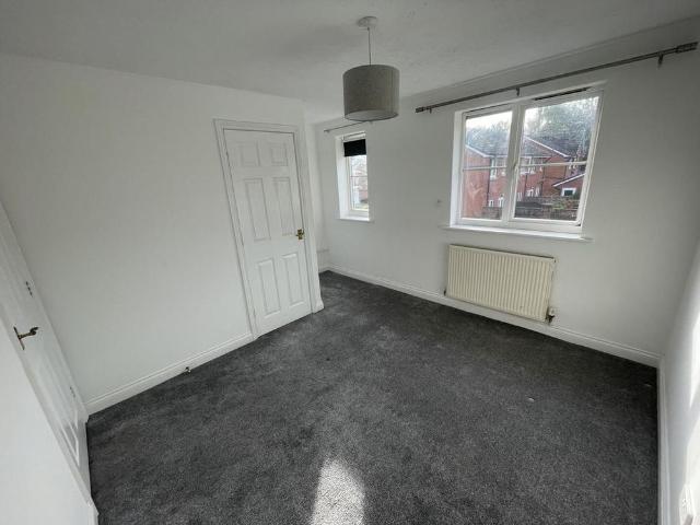 2 bedroom mews to rent