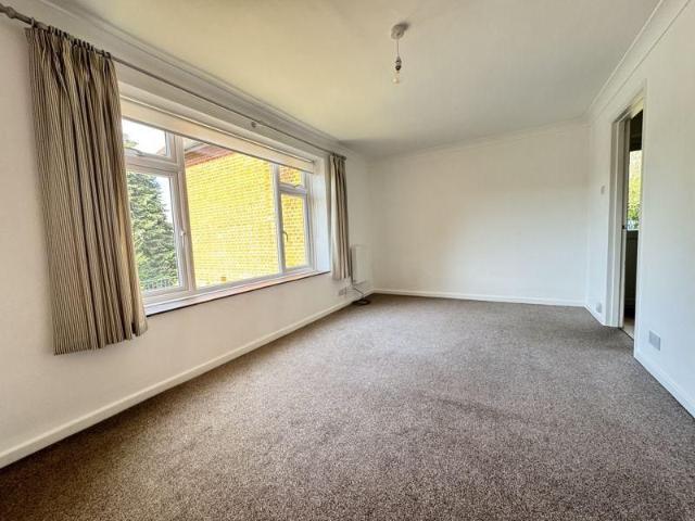 2 bedroom mews to rent