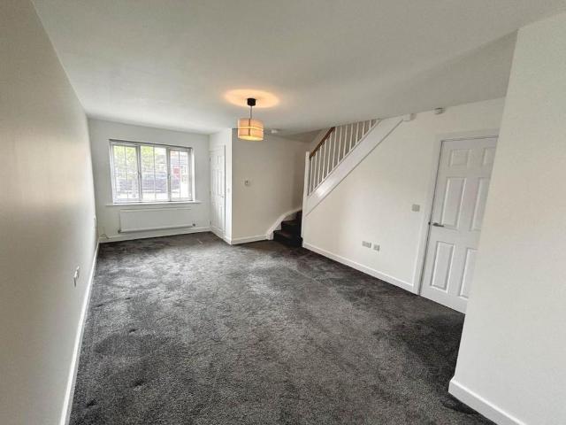 2 bedroom mews to rent