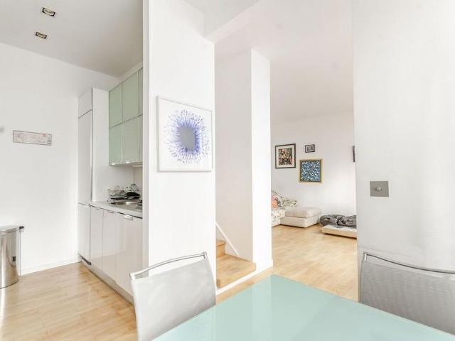2 bedroom mews to rent