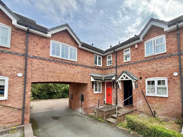 2 bedroom mews to rent