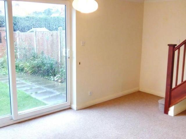 2 bedroom mews to rent