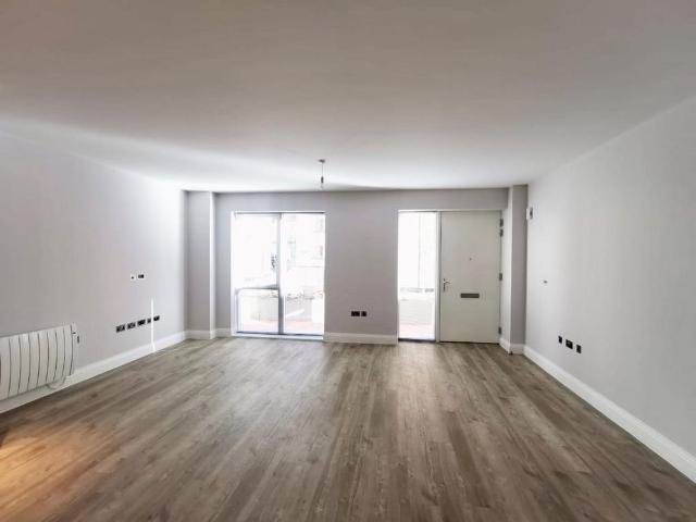 2 bedroom mews to rent